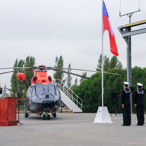 Aviadores Navales de la Segunda Zona Naval conmemoran centenario de la especialidad - Armada de ...