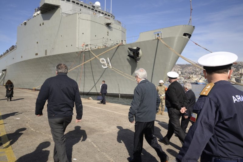 BASE NAVAL - LSDH-91 Sargento Aldea (ex-TCD Foudre) - Flotilla Auxiliar