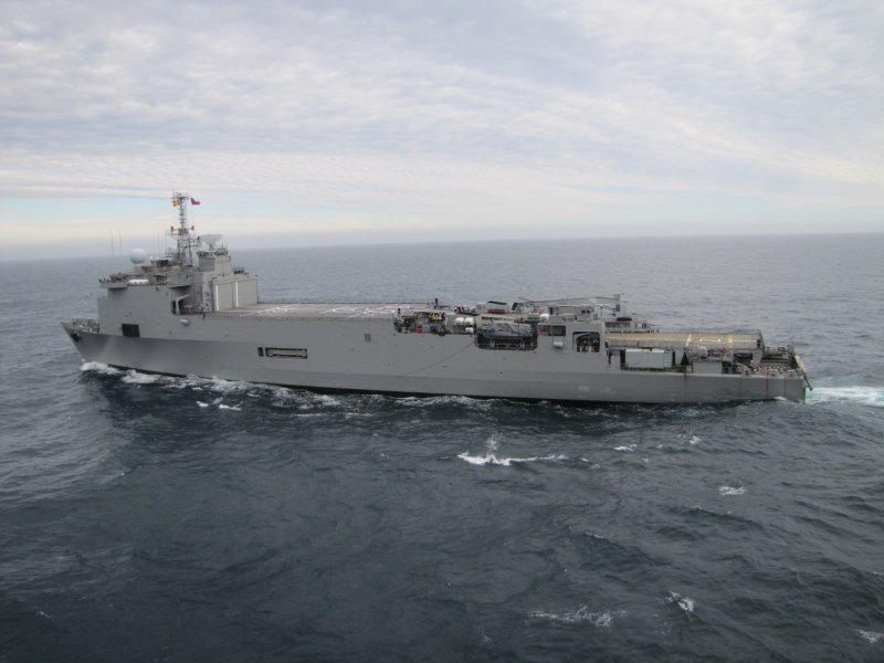 BASE NAVAL - LSDH-91 Sargento Aldea (ex-TCD Foudre) - Flotilla Auxiliar