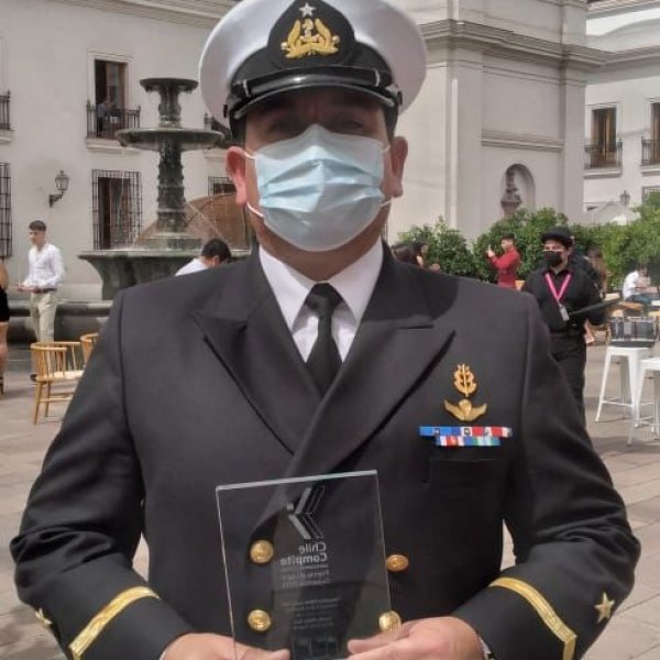 Suboficial Mayor Carlos Hernández recibió premio del deporte “Chile ...