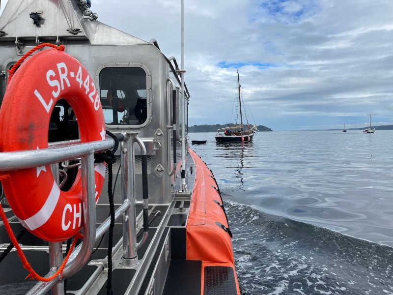 BASE NAVAL - Lanchas Clase Arcangel LPM-LSR - Dirección General del ...