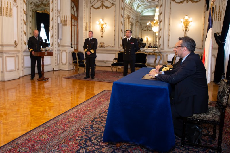 Armada de Chile y Defensoría Penal Pública firman convenio de ...