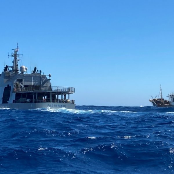 Patrullero OPV “Piloto Pardo” efectuó control y vigilancia oceánica a ...