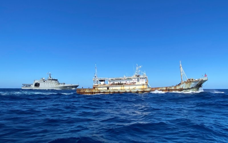 Patrullero OPV “Piloto Pardo” efectuó control y vigilancia oceánica a ...