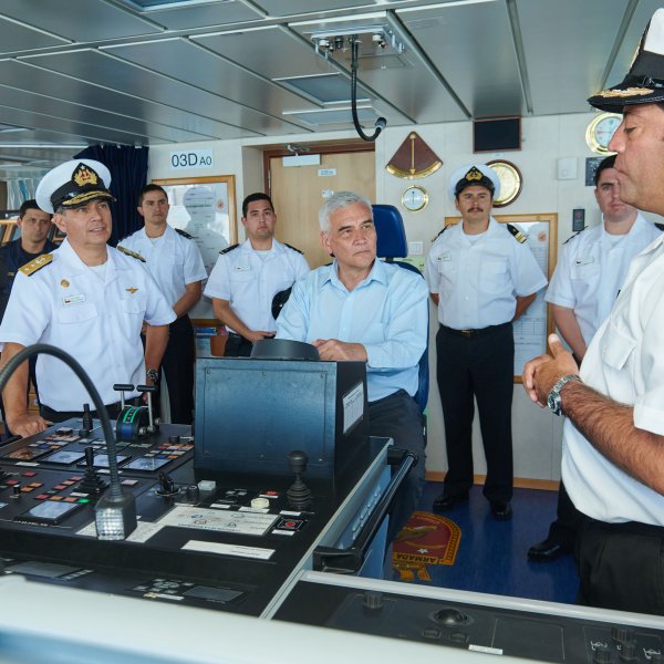 Subsecretario de Defensa visitó la Cuarta Zona Naval - Armada de Chile