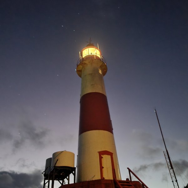 Faro “Bahía Félix”: 116 Años guiando a los navegantes - Armada de Chile