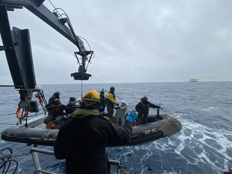 OPV “Marinero Fuentealba” realizó operativo de fiscalización en ...