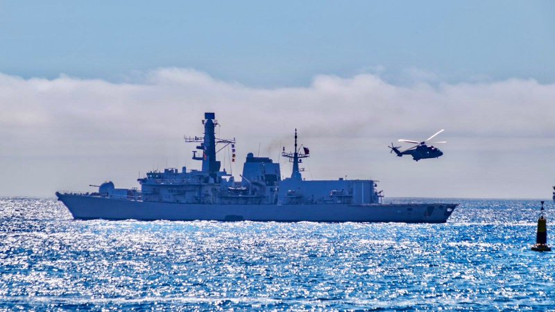 Fragata FF-07 “Almirante Lynch” cumple 17 años al servicio de Chile ...