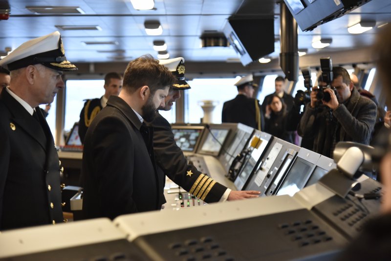 BASE NAVAL - Rompehielos Almirante Viel AGB-46 - Flotilla Auxiliar