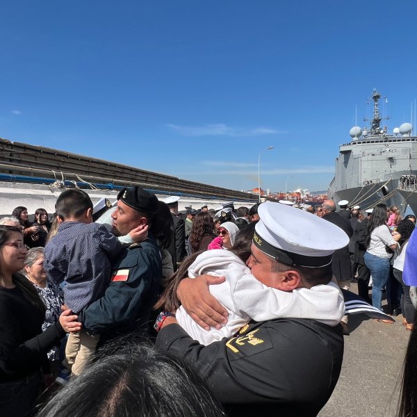 Fragata “Almirante Condell” recala a Valparaíso tras exitosa ...