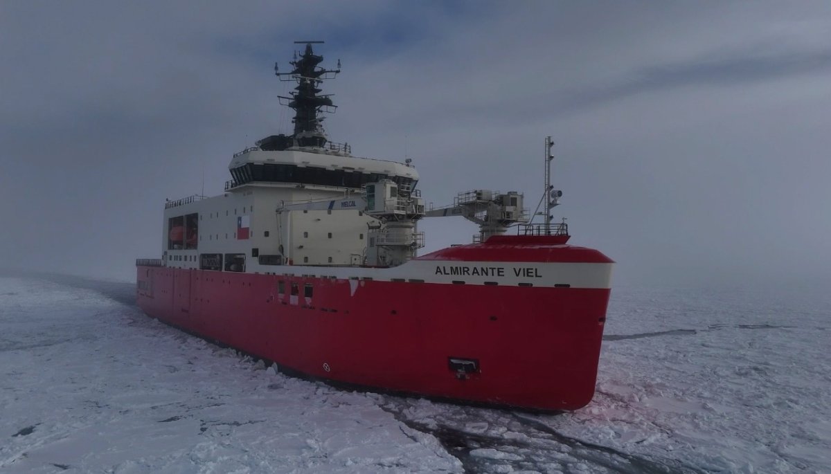 El Rompehielos AGB-46 "Almirante Viel" despliega su primera operación ...