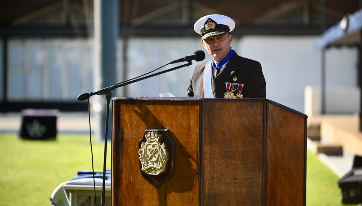 Luego de más de 30 años de servicio: Armada despide a siete Oficiales ...